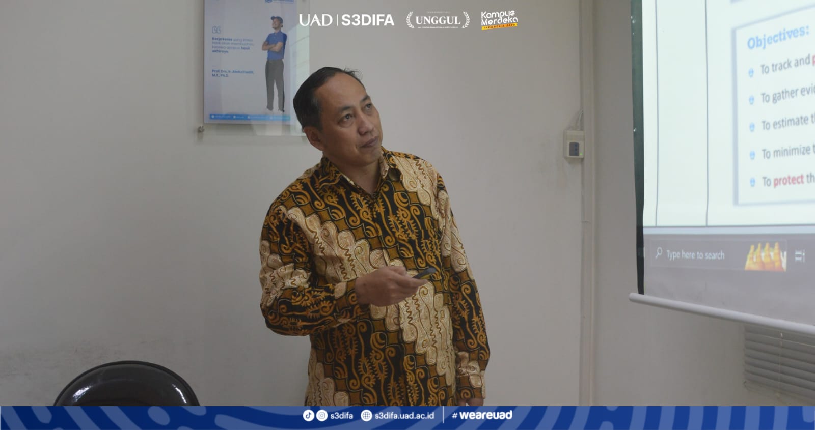 MAHASISWA S3 INFORMATIKA UAD BELAJAR MANAJEMEN DATA DAN ANALISIS SISTEM ...