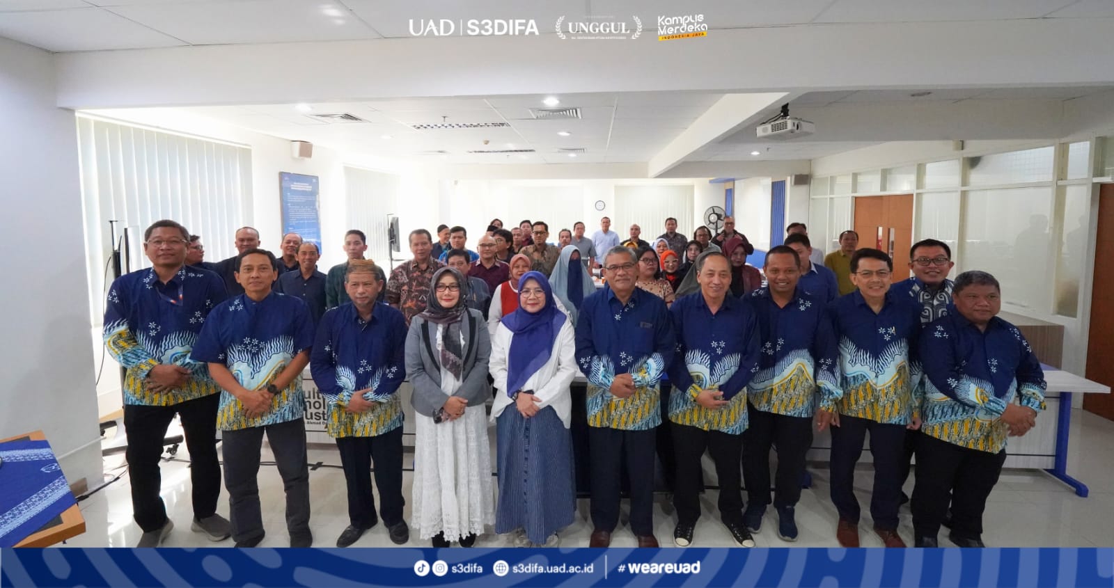 PENUH WARNA DAN SEMANGAT: RANGKAIAN ACARA PENYAMBUTAN MAHASISIWA BARU S3 INFORMATIKA UNIVERSITAS ...